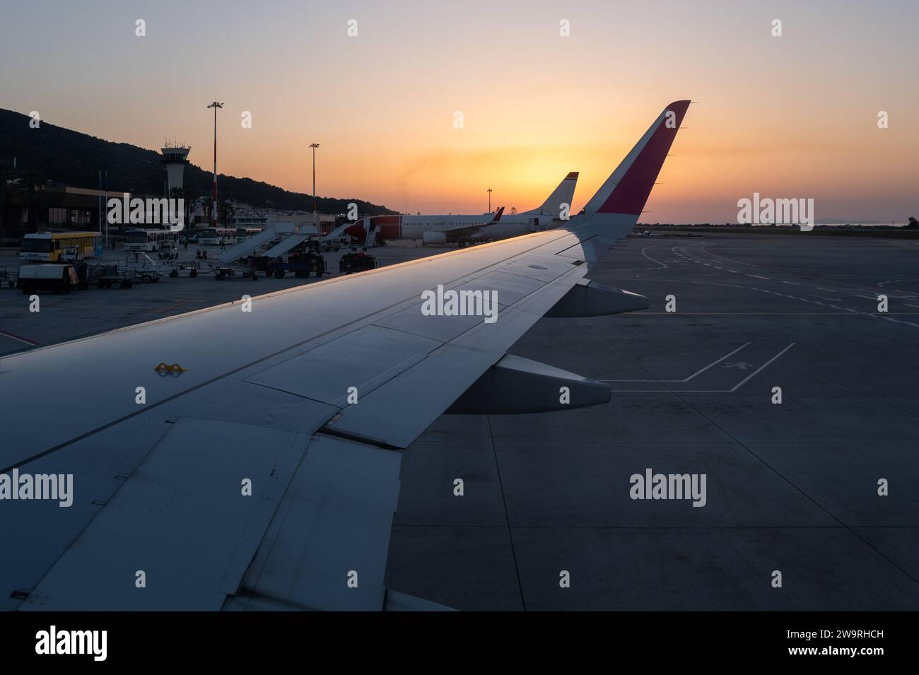 airplane ready to start Stock Photo - Alamy