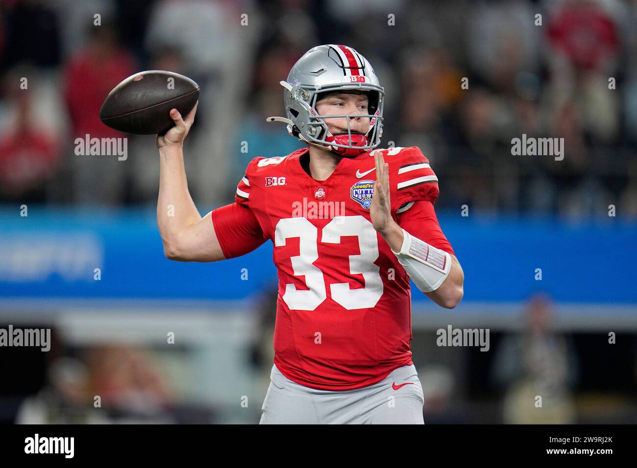 Ohio State quarterback Devin Brown throws a pass against Missouri ...
