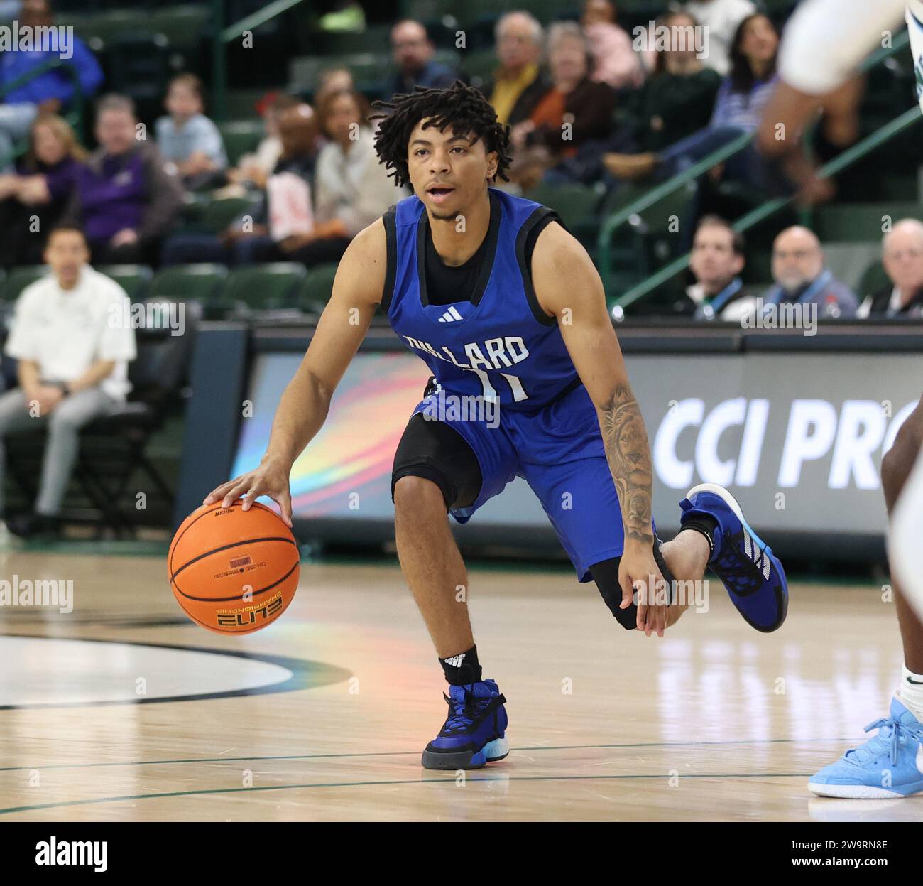New Orleans, USA. 29th Dec, 2023. Dillard Bleu Devils guard Justin ...