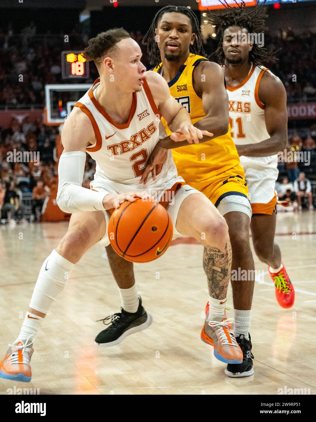 Texas, USA. 29th Dec, 2023. Chendall Weaver #2 of the Texas Longhorns ...