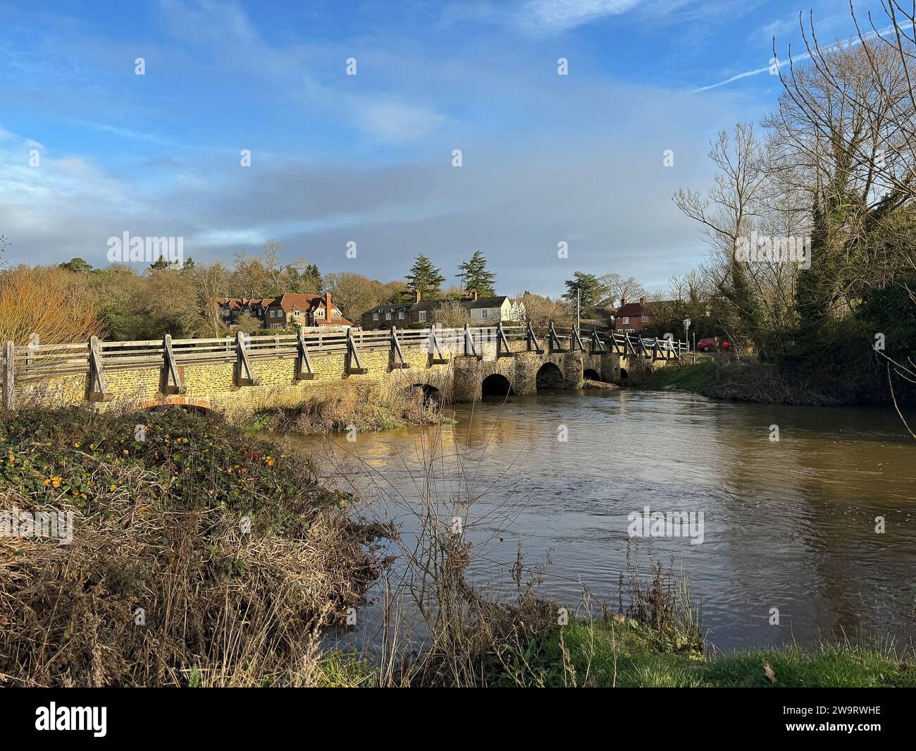 Tilford bridge surrey hi-res stock photography and images - Alamy