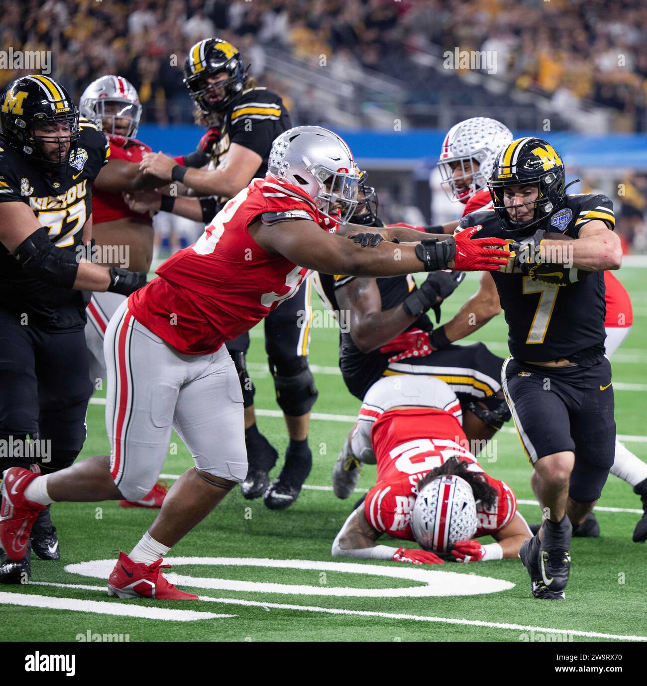 Arlington, Texas, USA. 29th Dec, 2023. Mizzou player #7 RB CODY ...