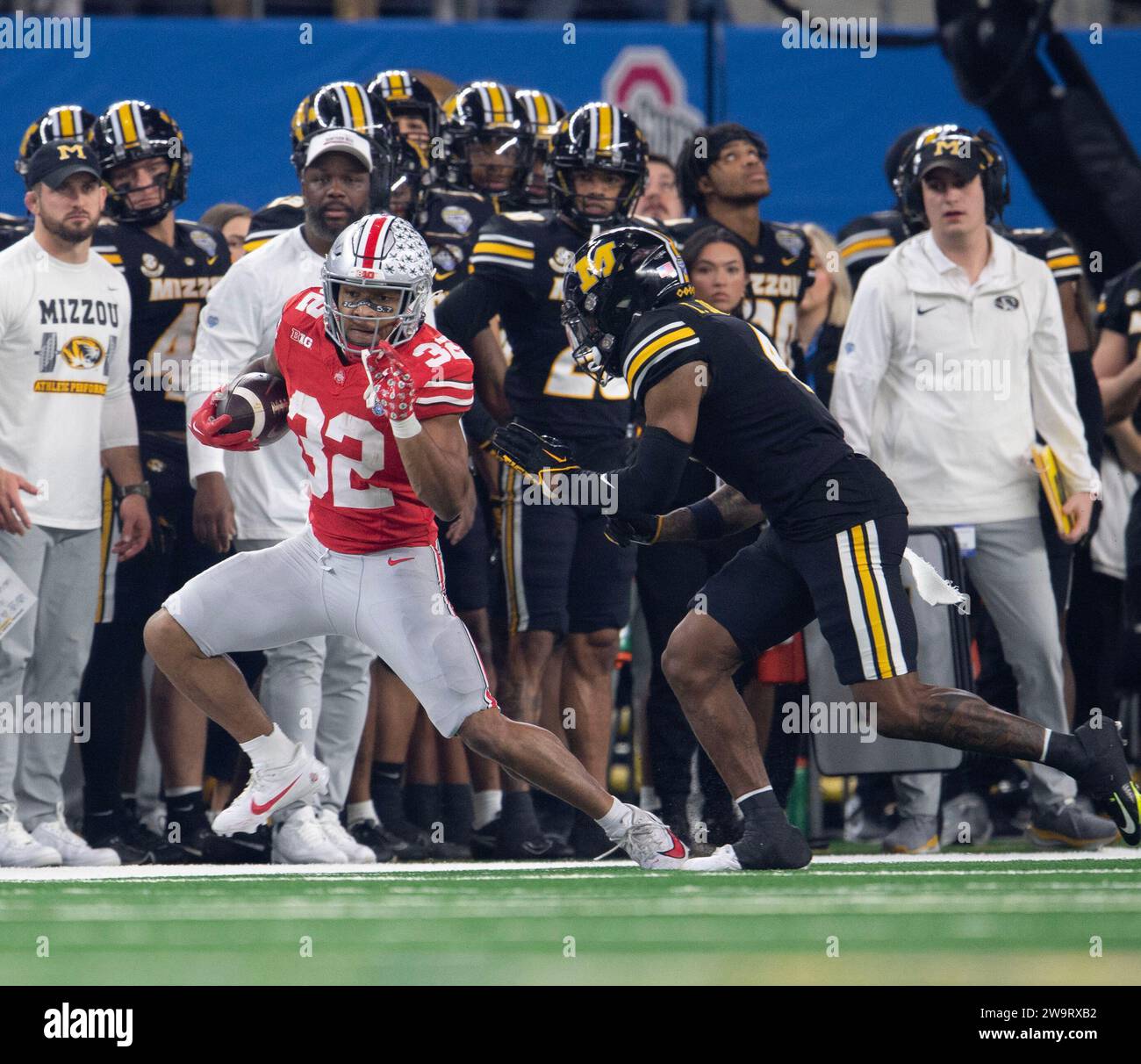 Arlington, Texas, USA. 29th Dec, 2023. Ohio State player #32 RB TREVEYON HENDERSON gets major ...