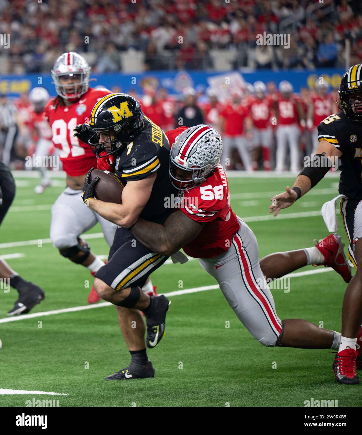 Arlington, Texas, USA. 29th Dec, 2023. Mizzou player #7 RB CODY ...