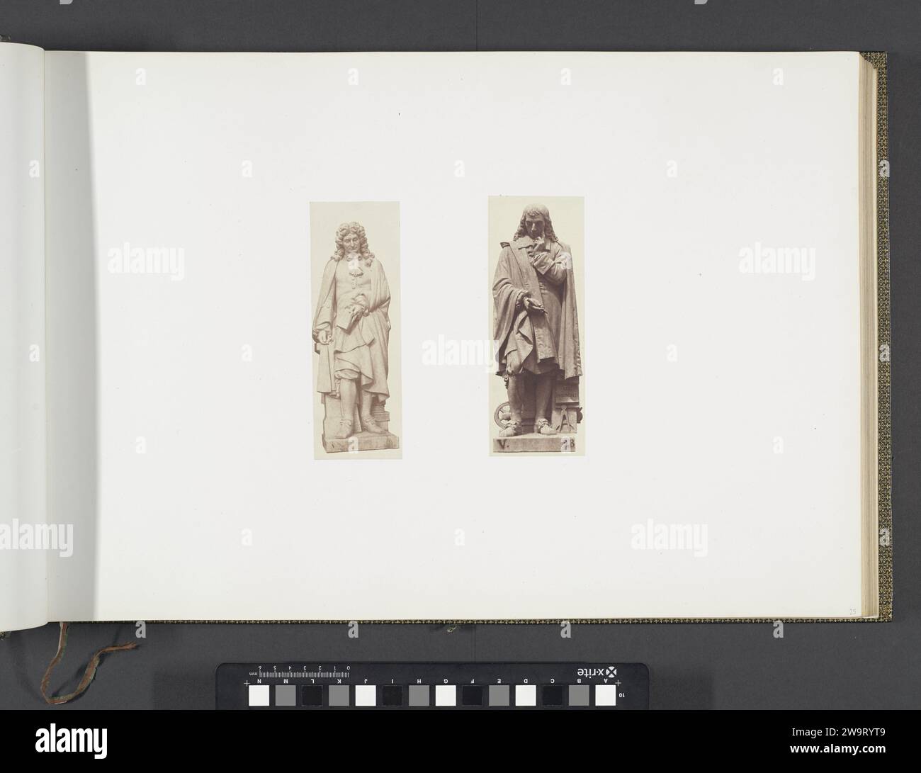 GIPS models for sculptures on the Palais du Louvre: left "La Fontaine ...