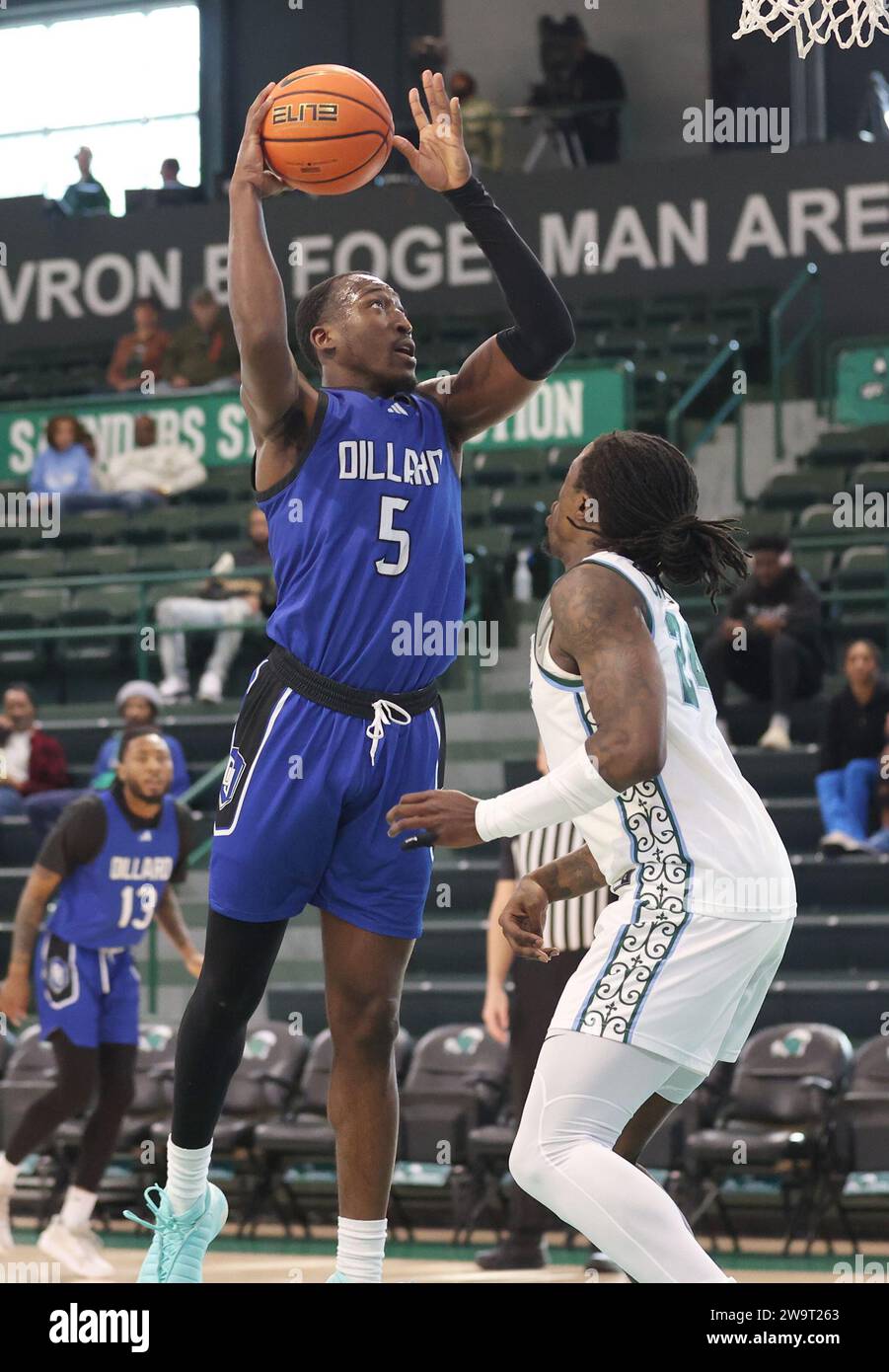 New Orleans, USA. 29th Dec, 2023. Dillard Bleu Devils forward Tyrus ...