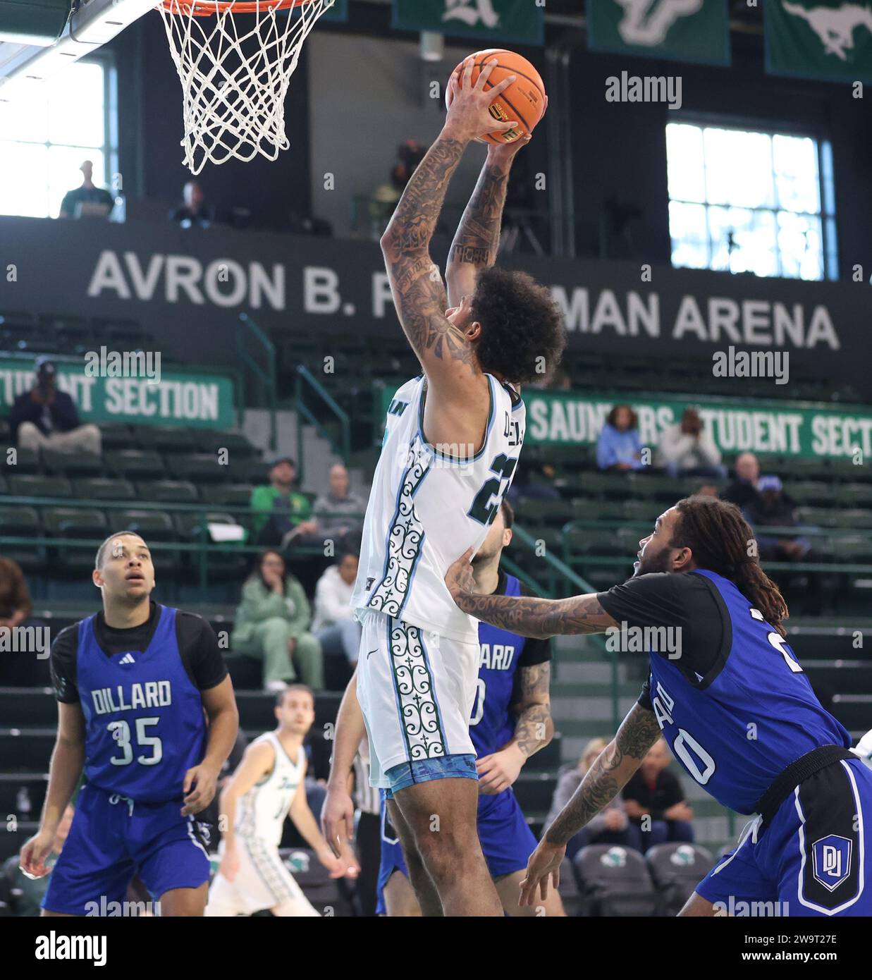 New Orleans, USA. 29th Dec, 2023. Tulane Green Wave center Percy ...