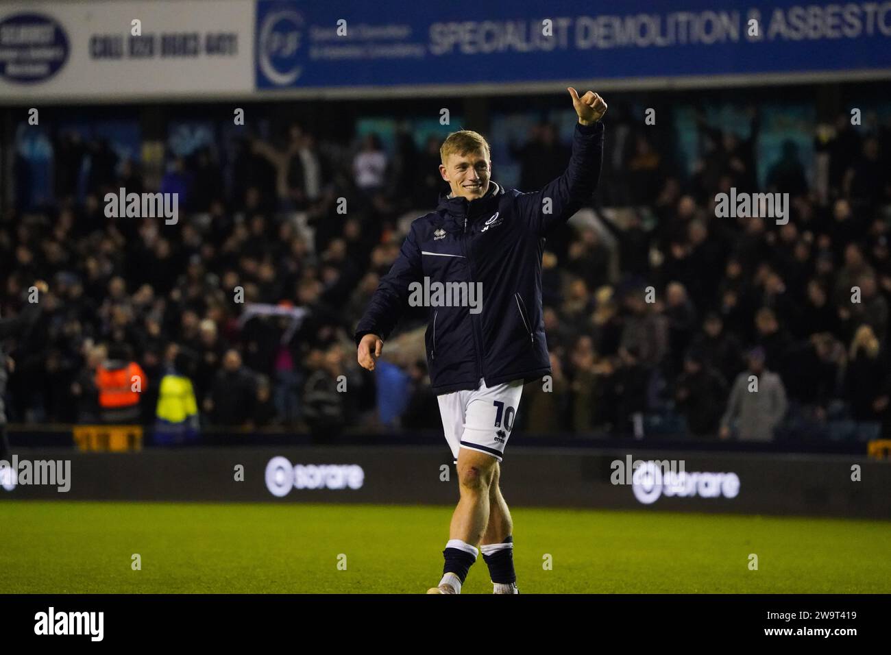 LONDON, ENGLAND - DECEMBER 29: Zian Flemming of Millwall clapping the ...