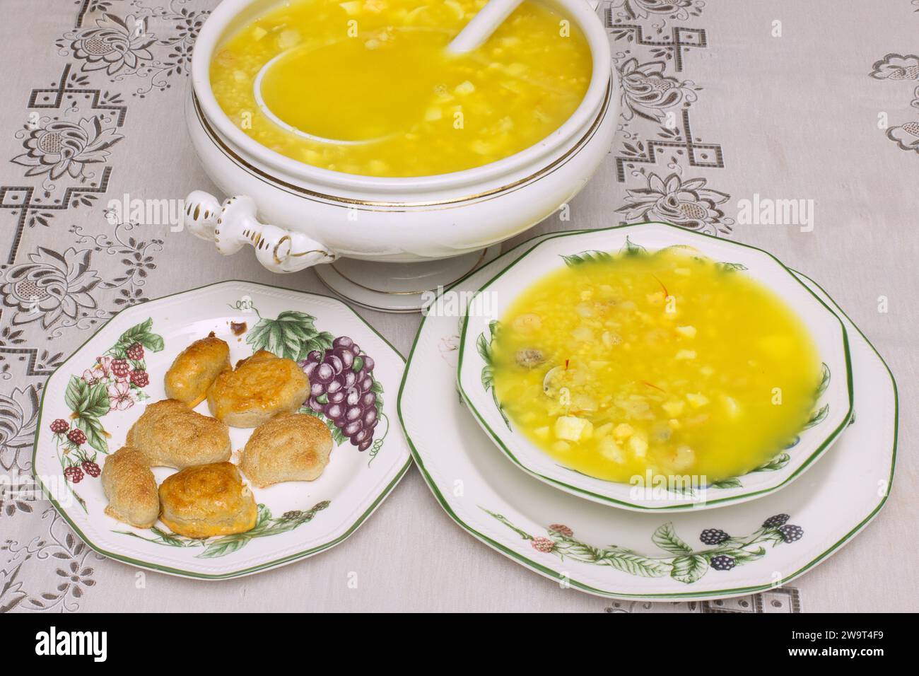 Elegant porcelain tureen hi-res stock photography and images - Alamy
