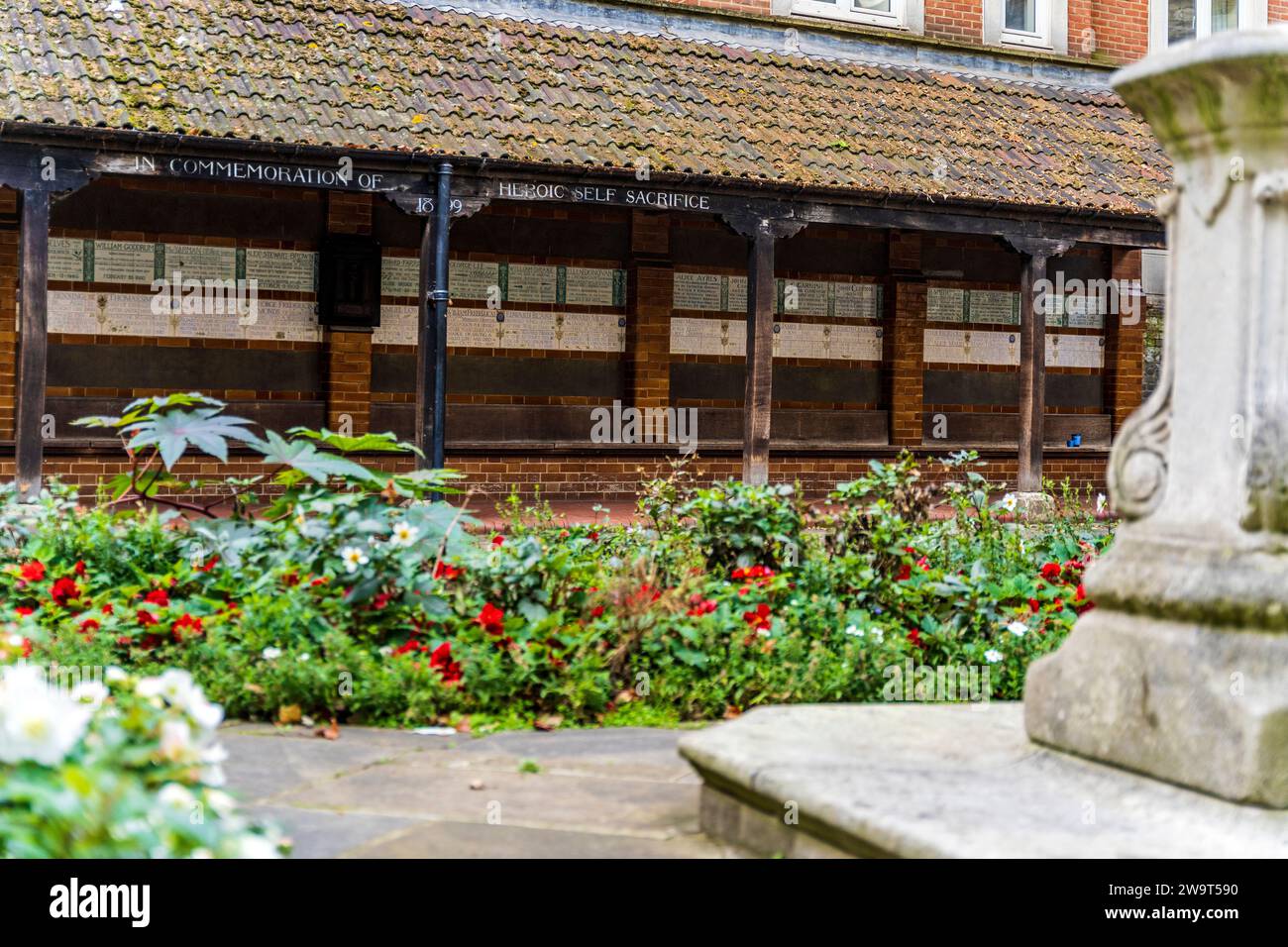 Memorial to Heroic Self-Sacrifice, dedicated to ordinary people who ...