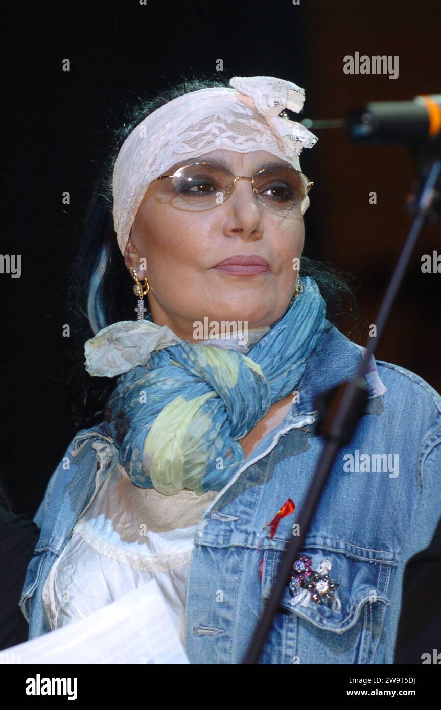 Berte immagini 2004 hi-res stock photography and images - Alamy