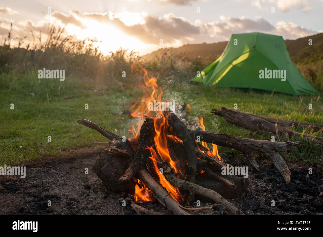 Tent river trail hi-res stock photography and images - Alamy