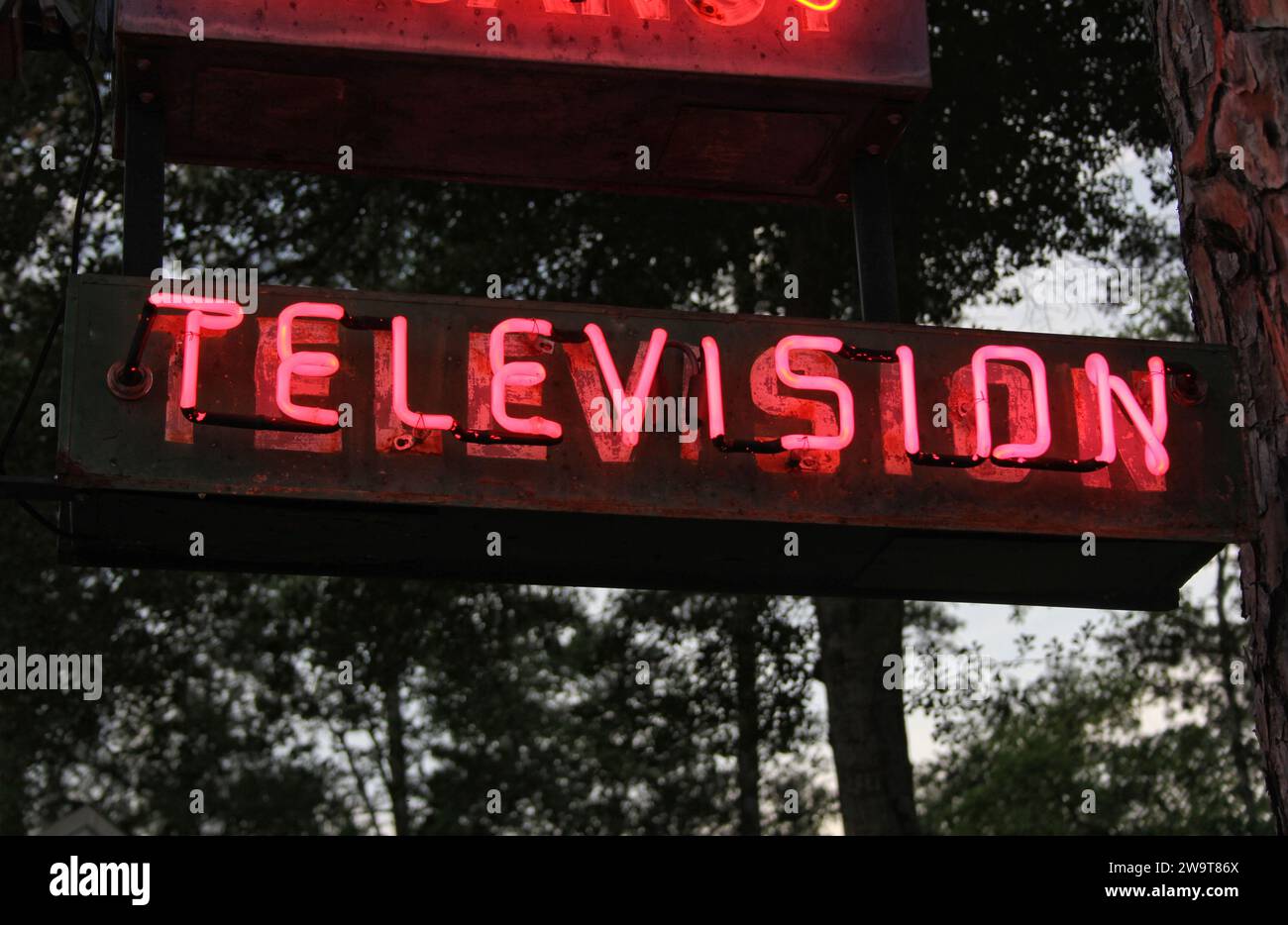 Vintage Neon Signs Near Motel and Cabins in Rural East Tx Stock Photo ...