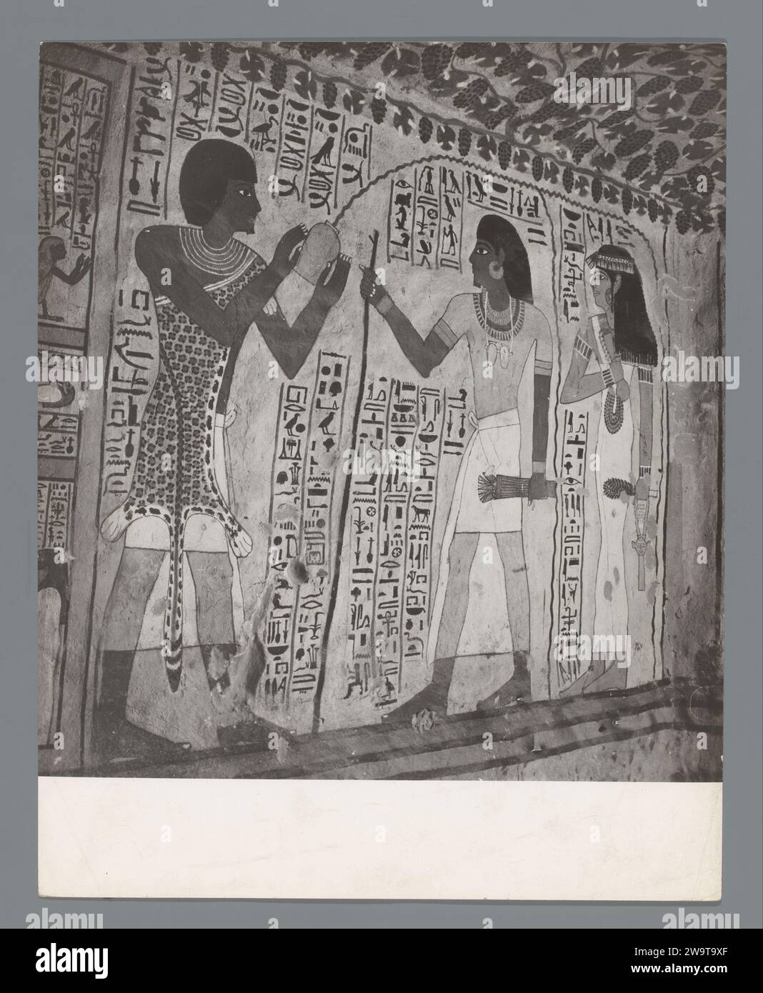 Tomb of sennefer interior hi-res stock photography and images - Alamy