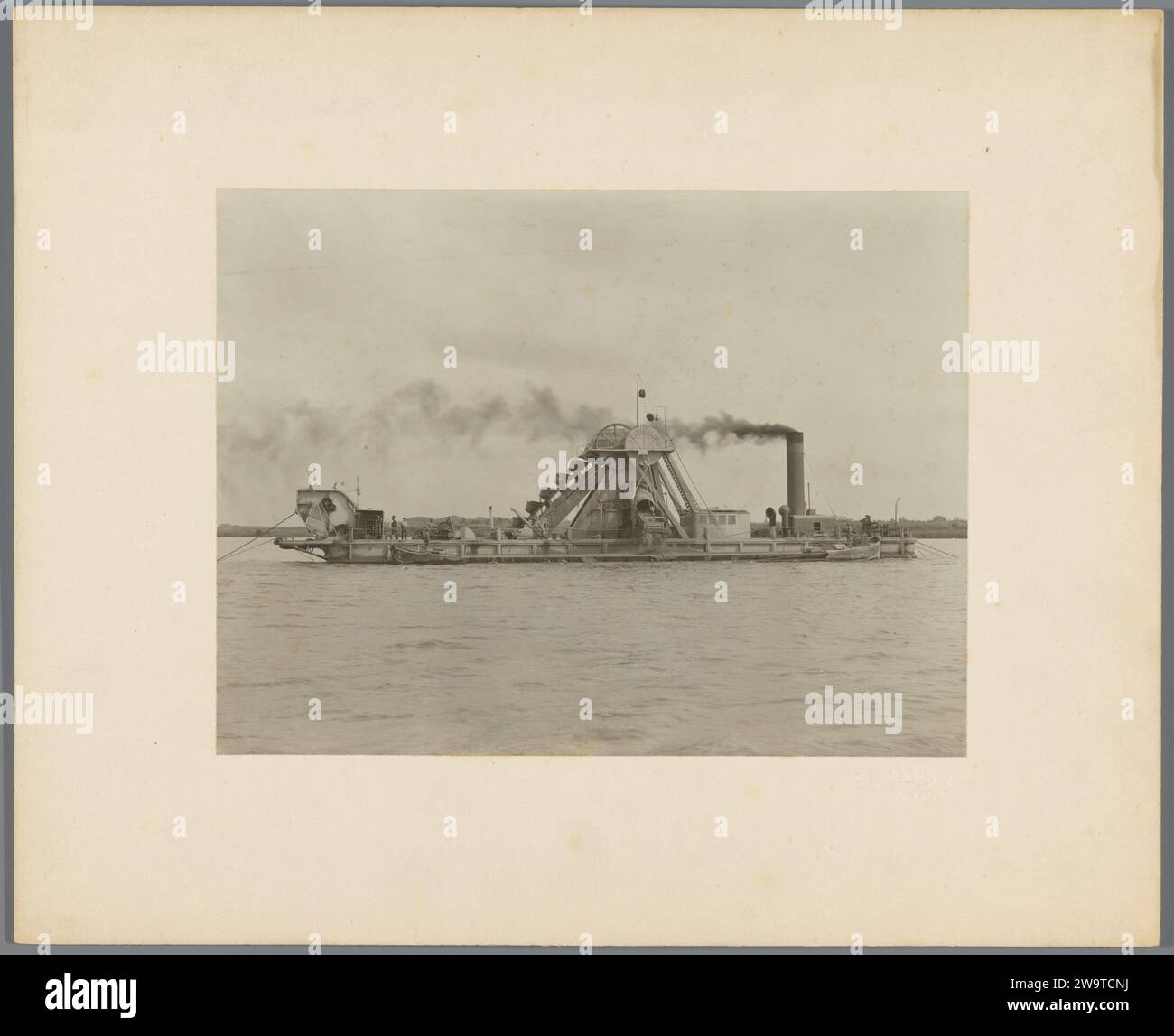 Dredgers etc hi-res stock photography and images - Alamy