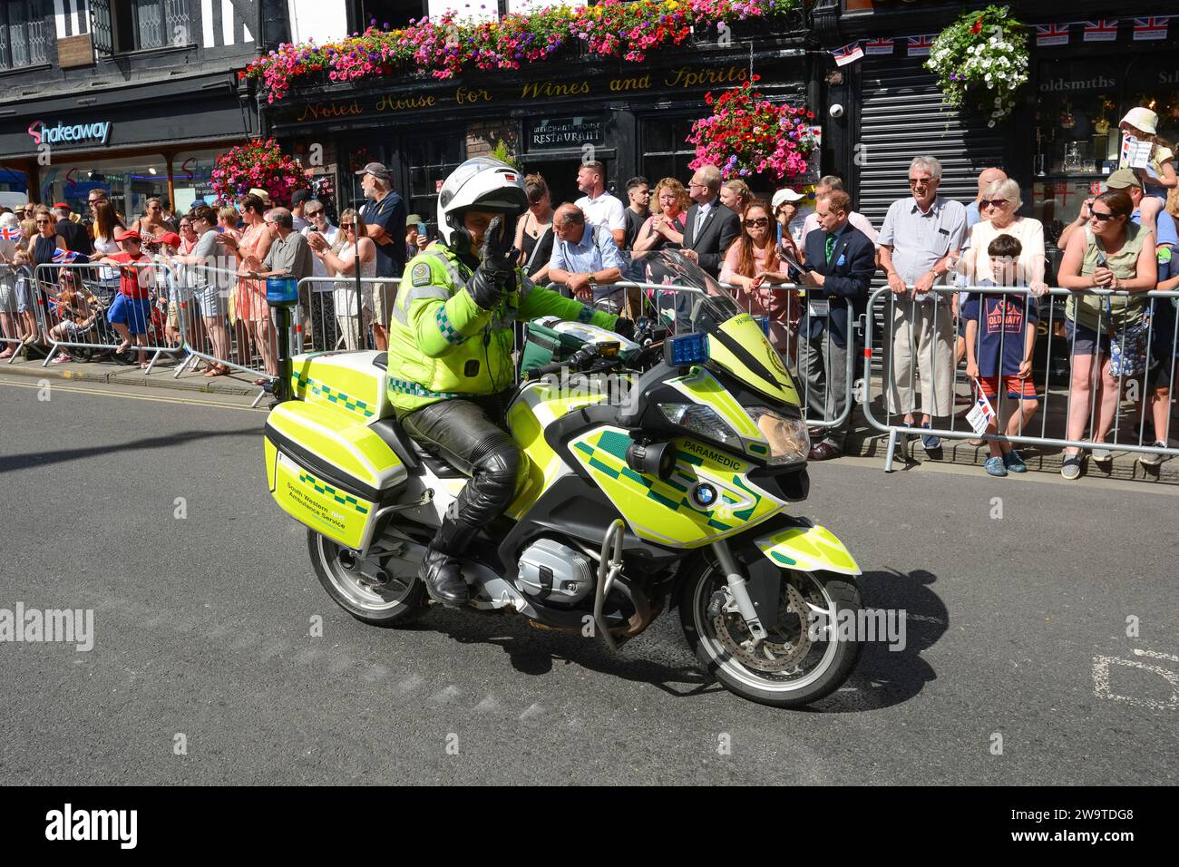 Paramedic on a motorcycle hi-res stock photography and images - Alamy