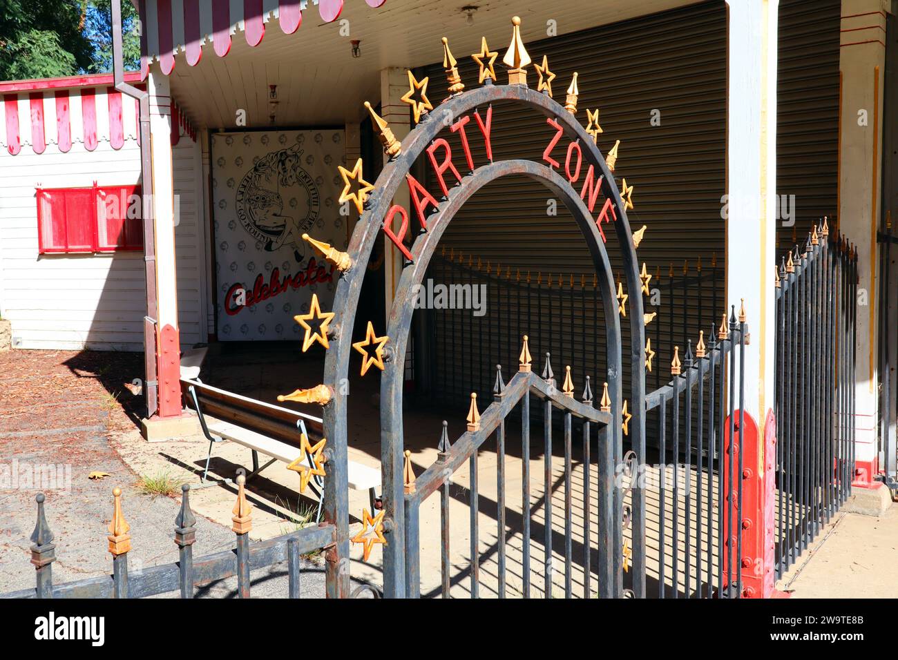 Los Angeles, California: Griffith Park Merry-Go-Round, Historic ...