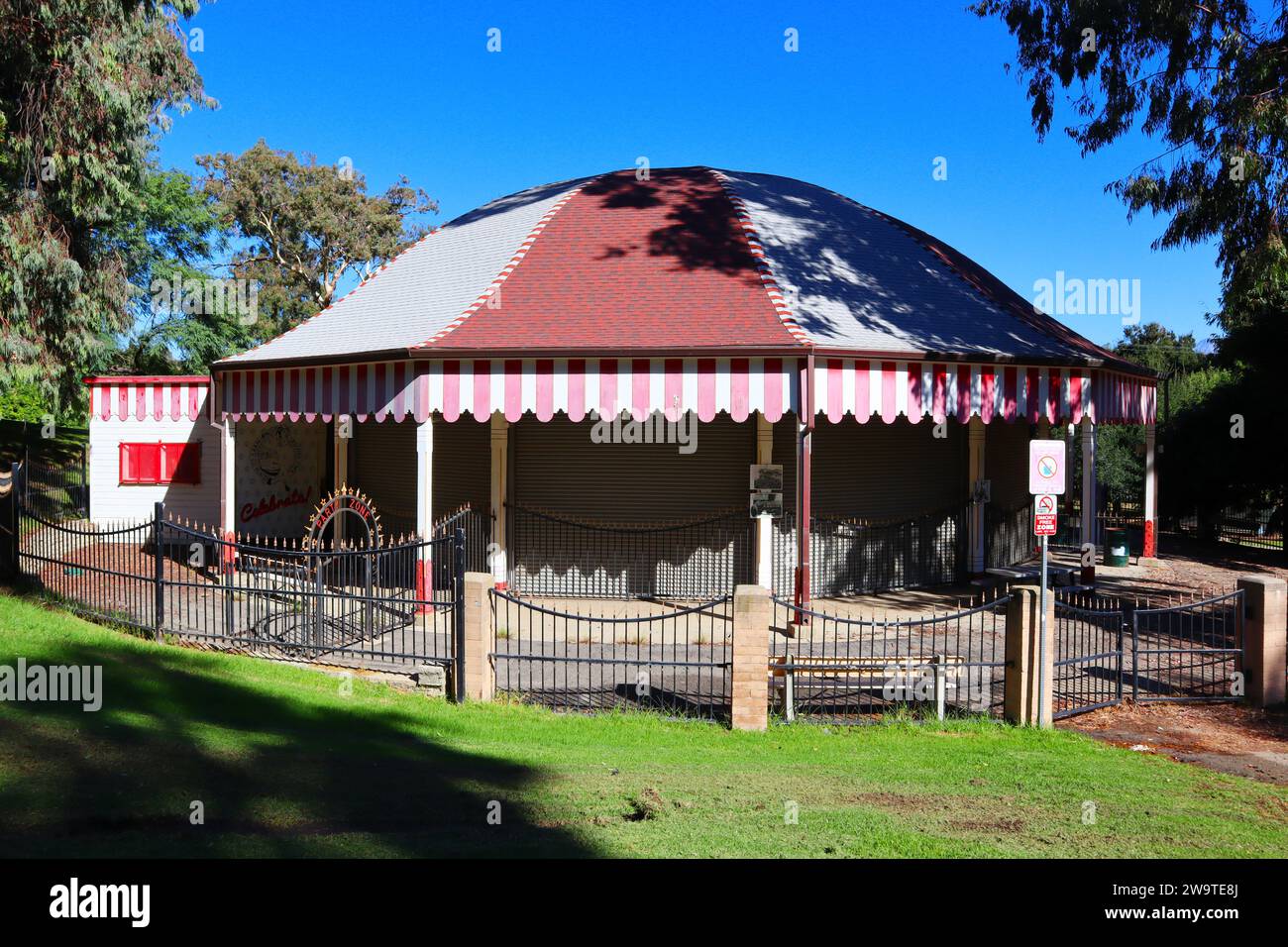 Los Angeles, California: Griffith Park Merry-Go-Round, Historic ...