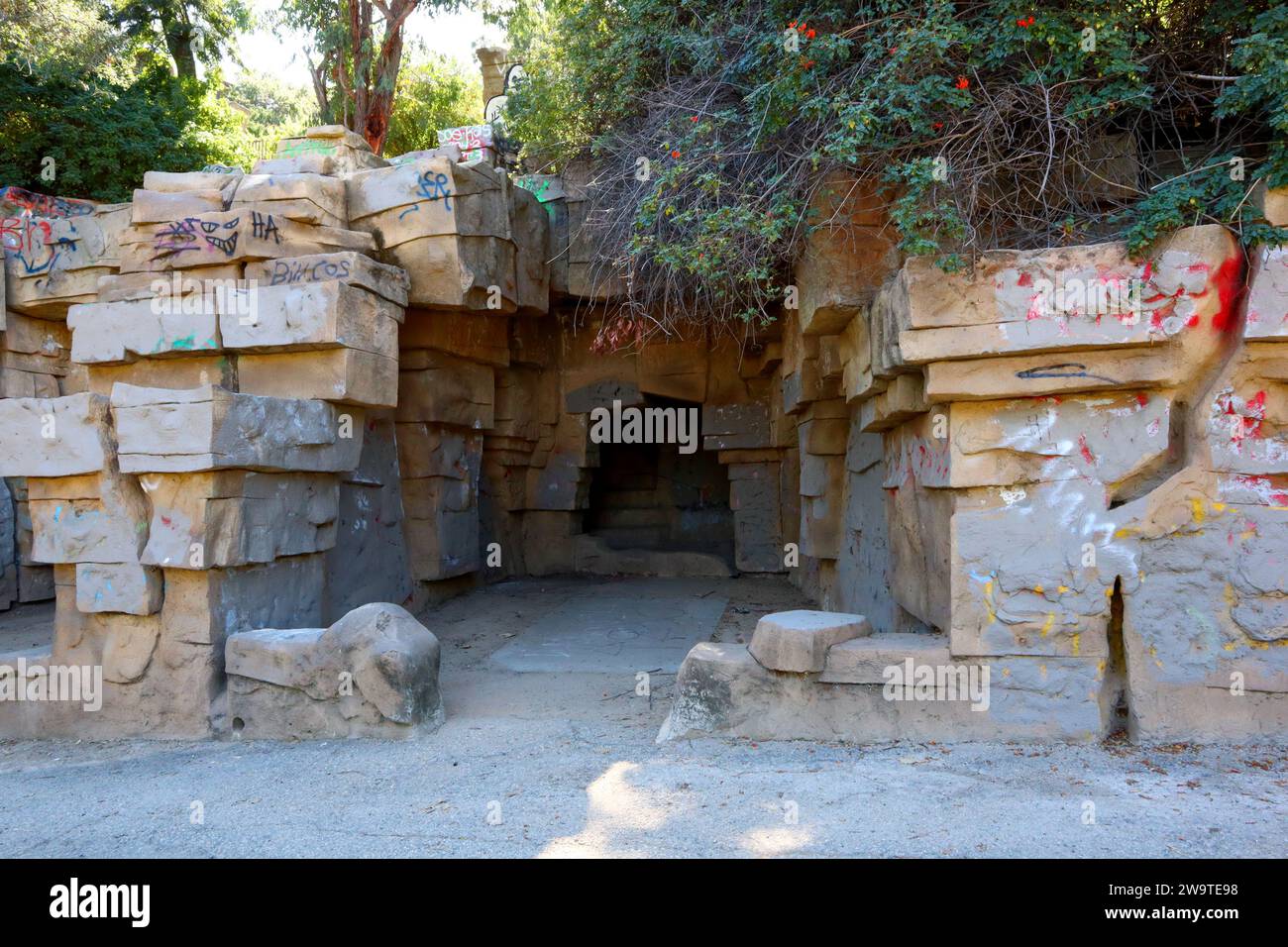 Los Angeles, California: Old Abandoned Los Angeles Zoo located in ...