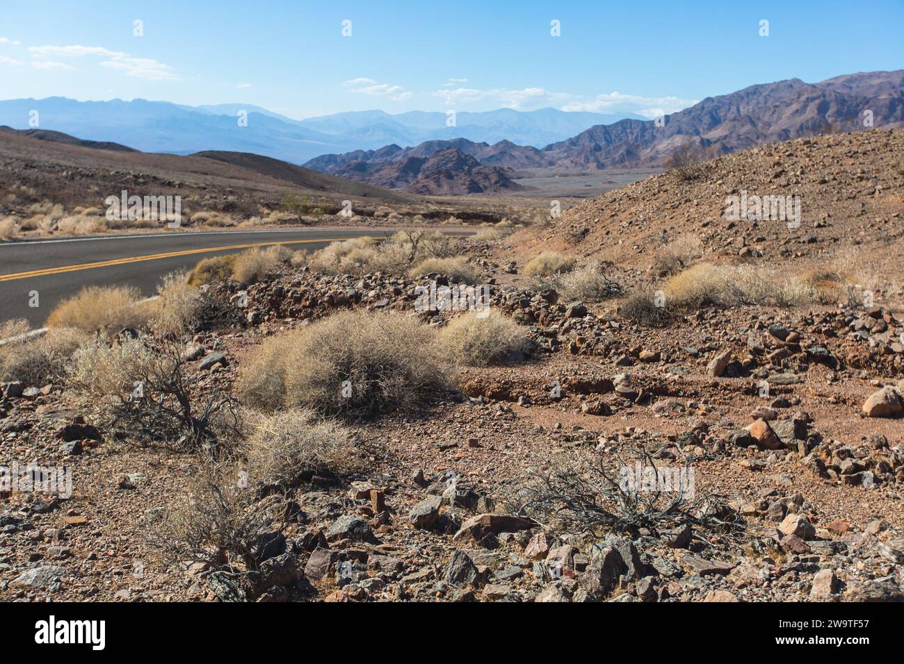View of Mojave Desert national reserve landscape, an arid rain-shadow ...
