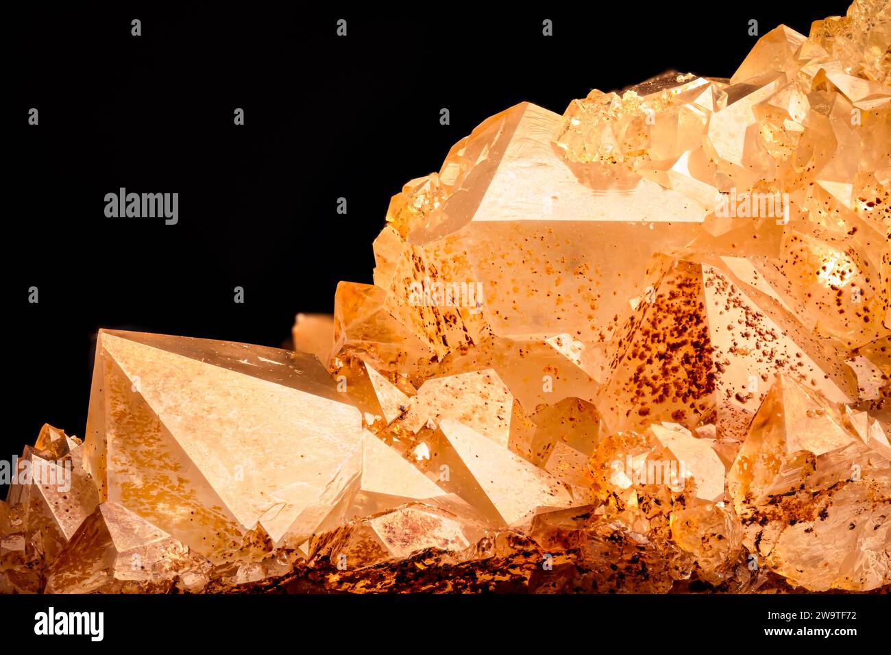 yellow iron oxyde quartz cluster. macro detail texture background ...