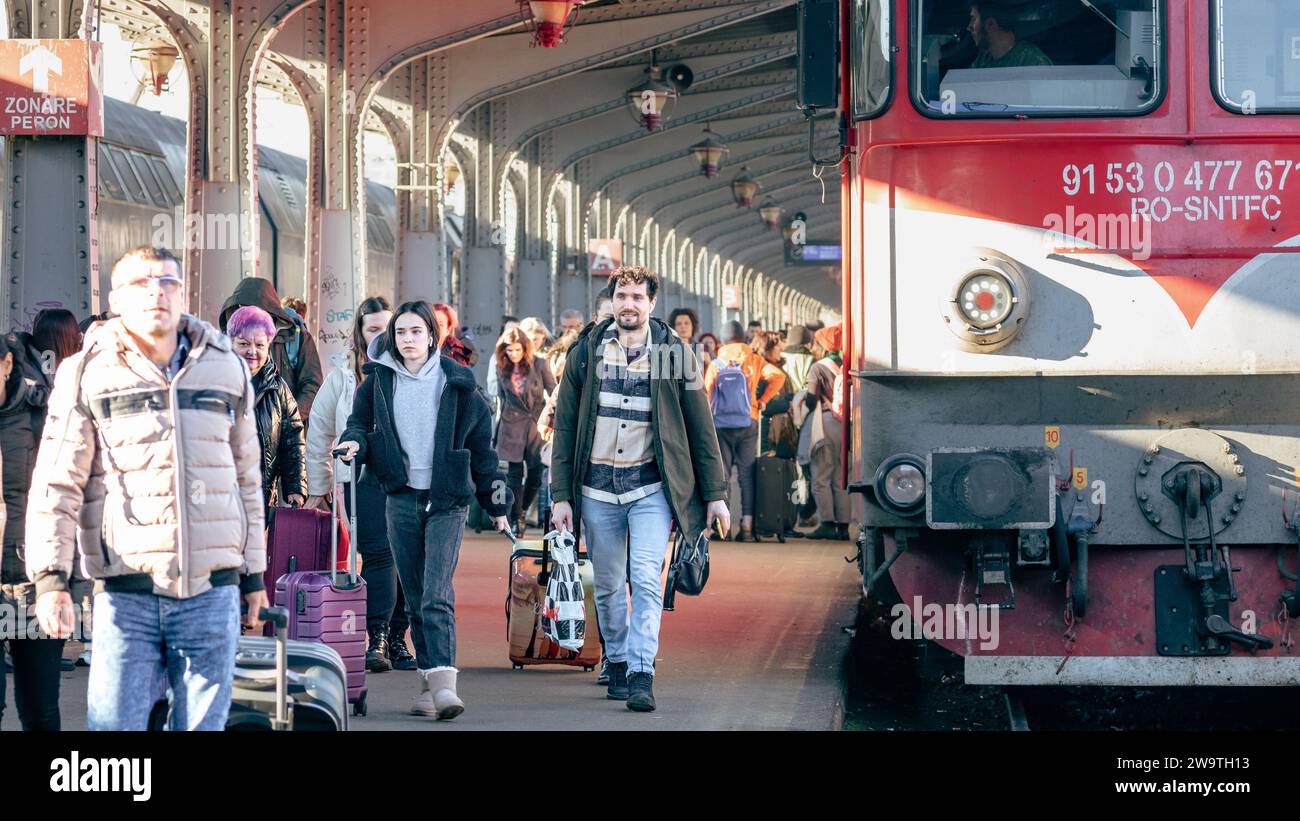 Train at Bucharest North Railway Station (Gara de Nord Bucuresti Stock ...