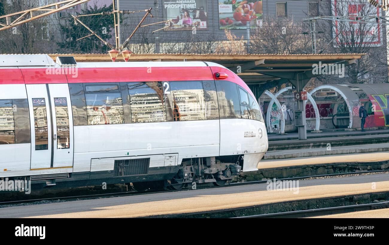 Train at Bucharest North Railway Station (Gara de Nord Bucuresti Stock ...