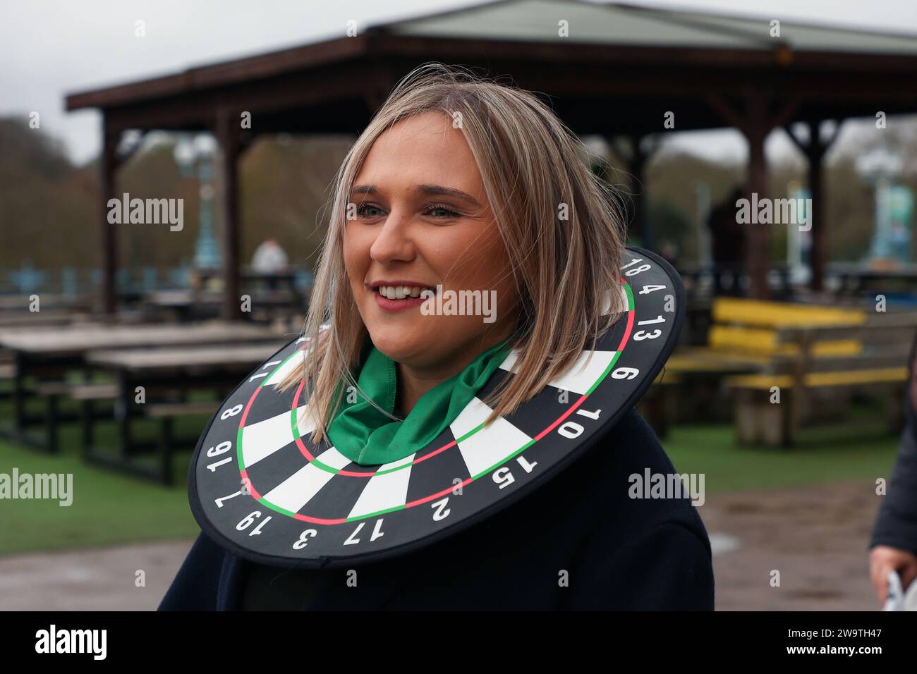 Alexandra Palace, London, UK. 30th Dec, 2023. 2023/24 PDC Paddy Power ...
