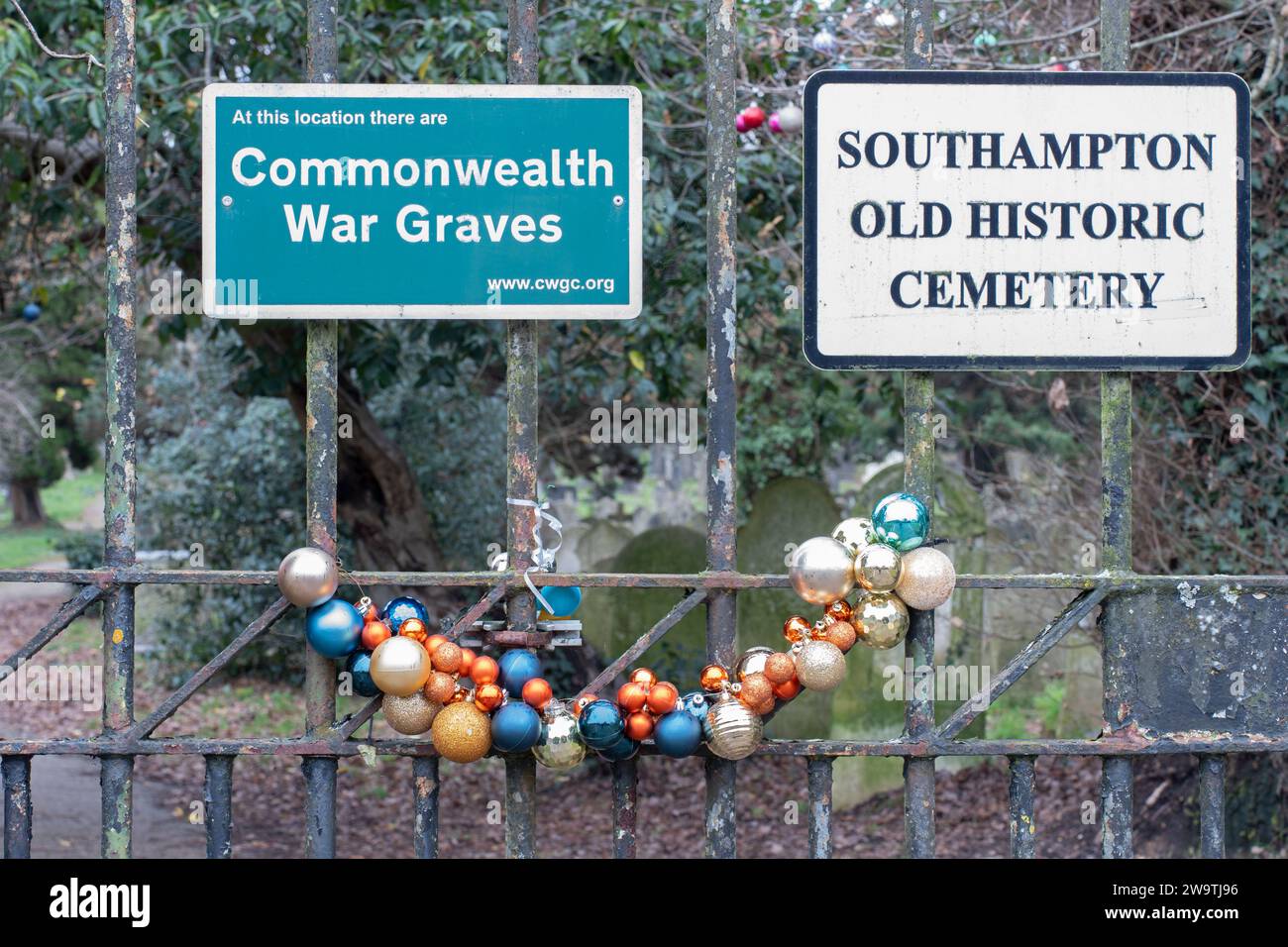 Decorations southampton old cemetery hi-res stock photography and ...