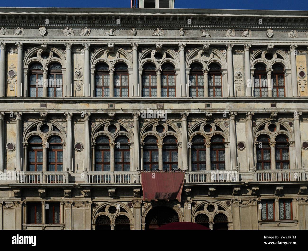 Baroque balustrade pillar renaissance baroque hi-res stock photography ...