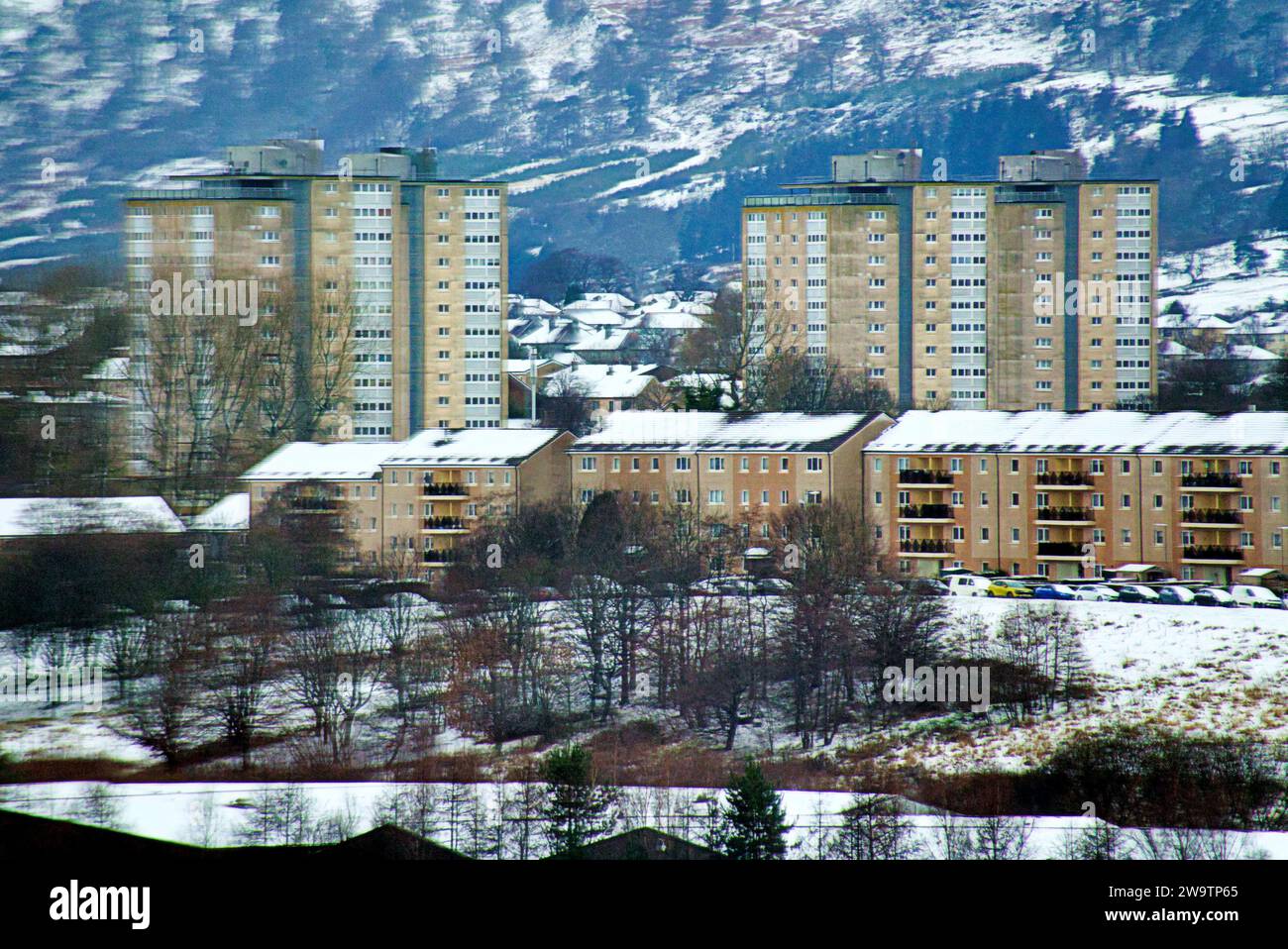 Glasgow, Scotland, UK. 30th December, 2023. UK Weather: People woke up ...