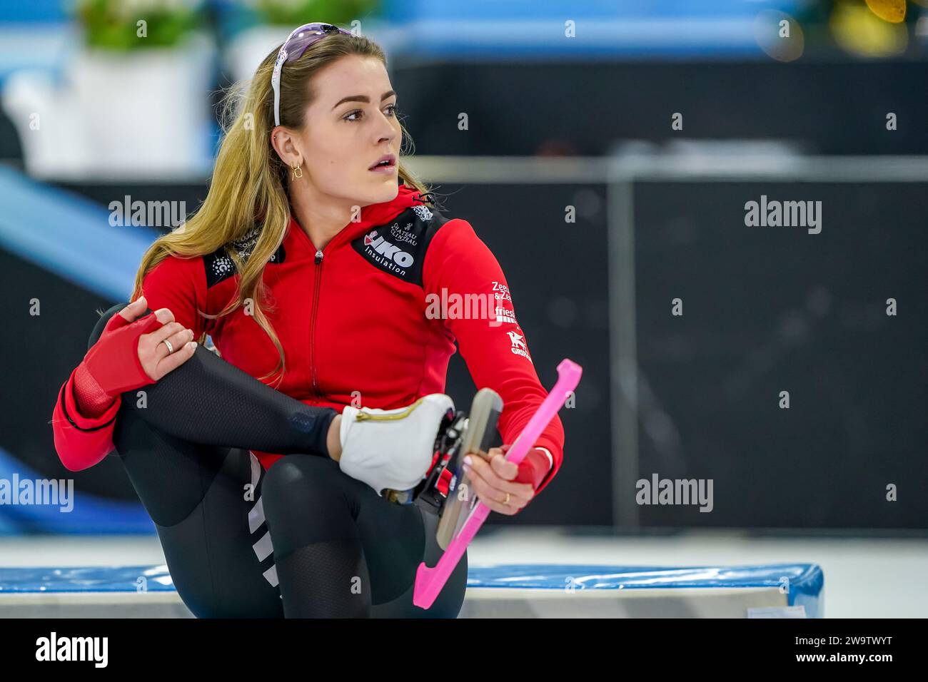 Robin december 2023 hi-res stock photography and images - Alamy