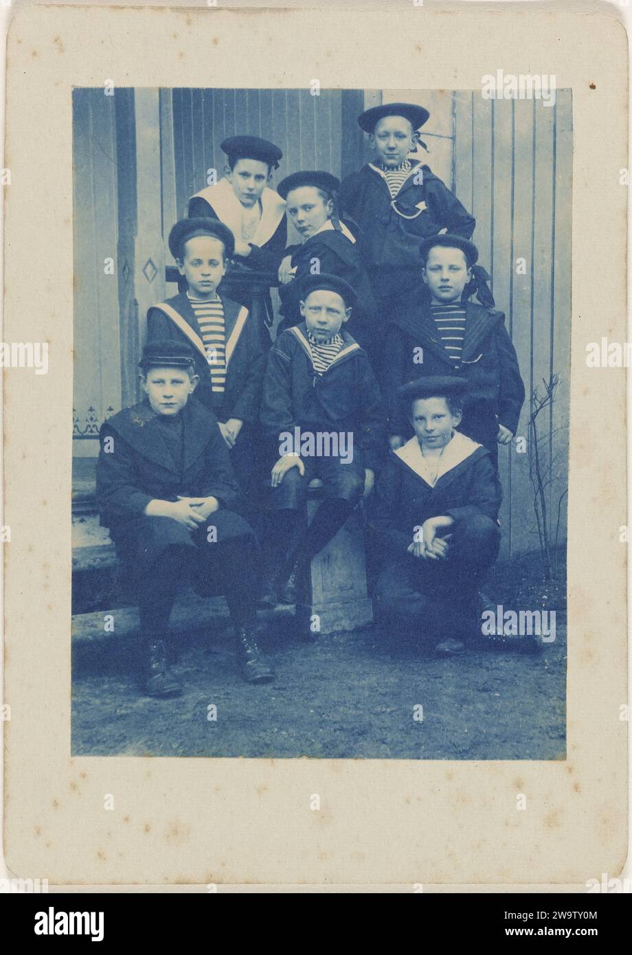 Group portrait of eight unknown boys, including Scato Fontein, Frits ...