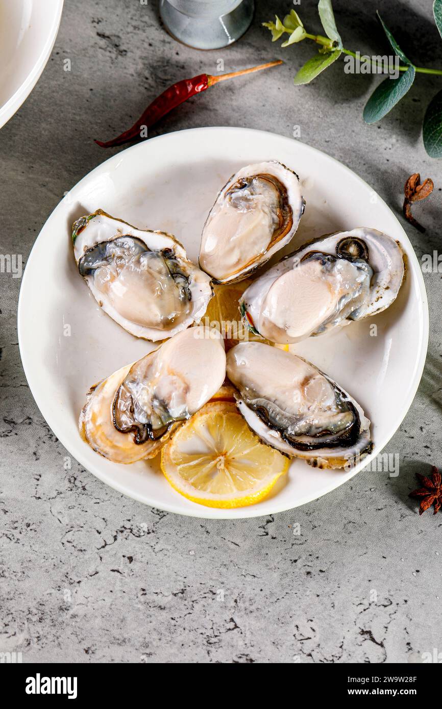 Clear images of oysters, grilled oysters, high quality images for ...