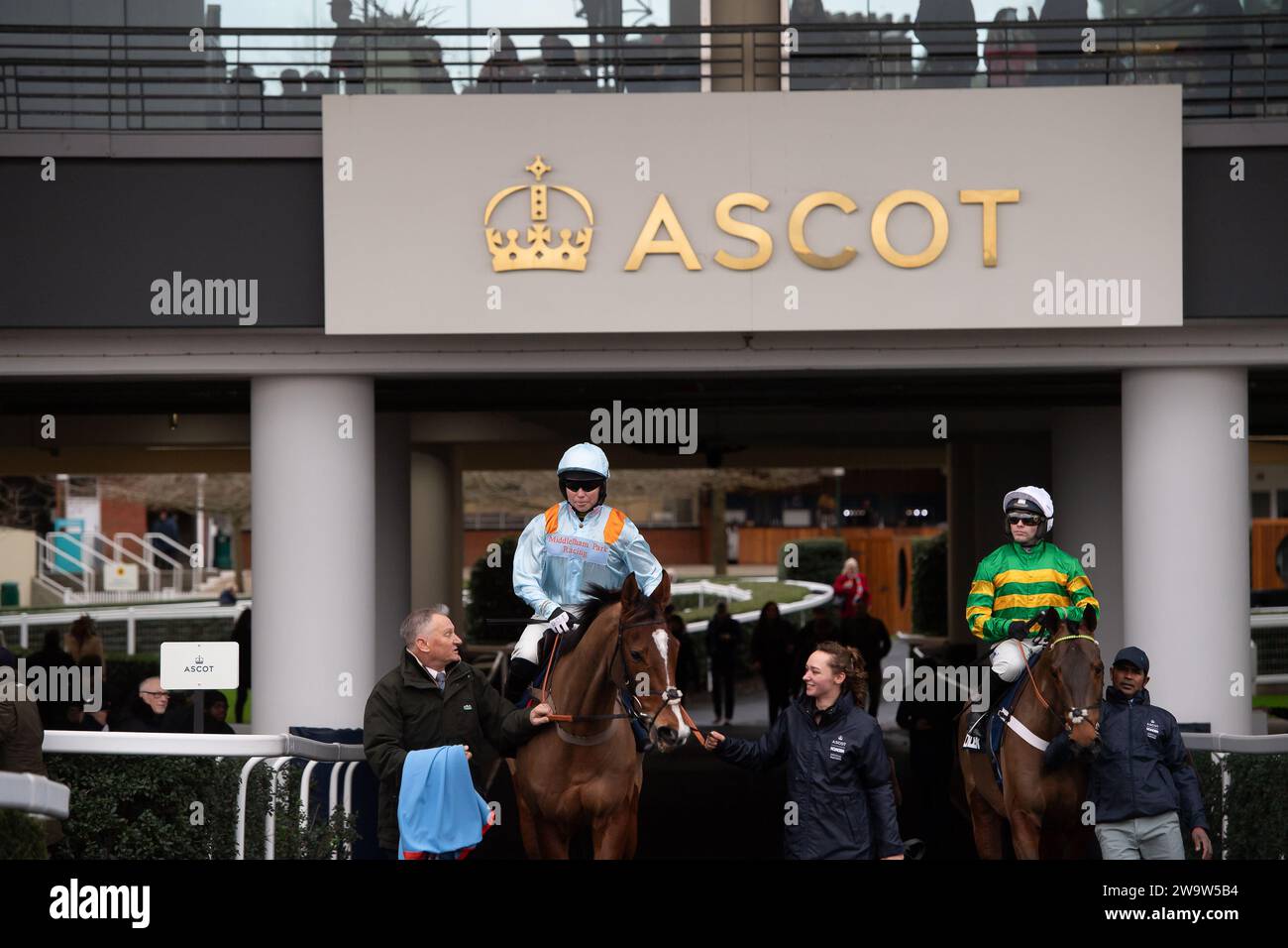 Sponsor middleham park racing hi-res stock photography and images - Alamy