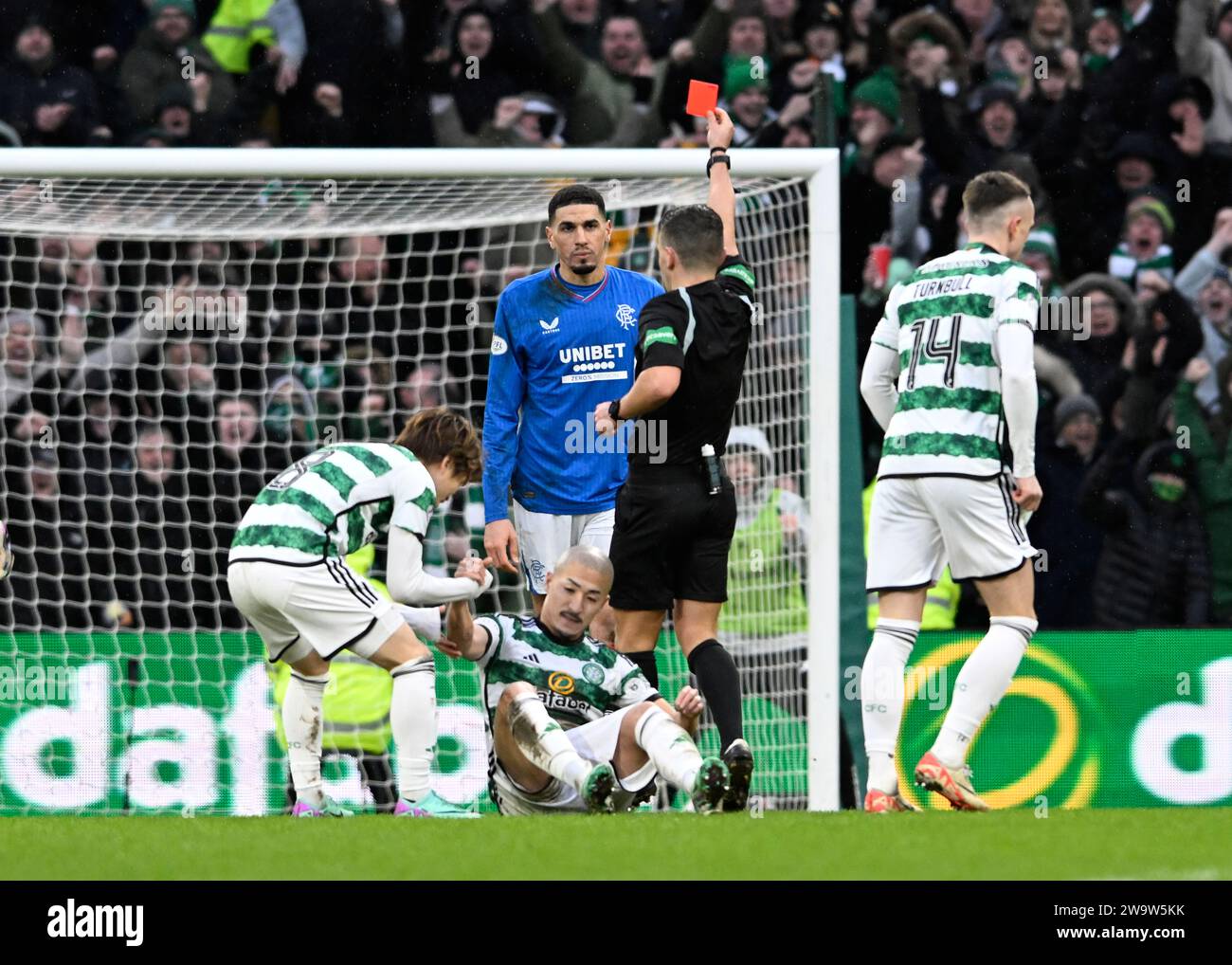 Nick walsh referee hi-res stock photography and images - Alamy