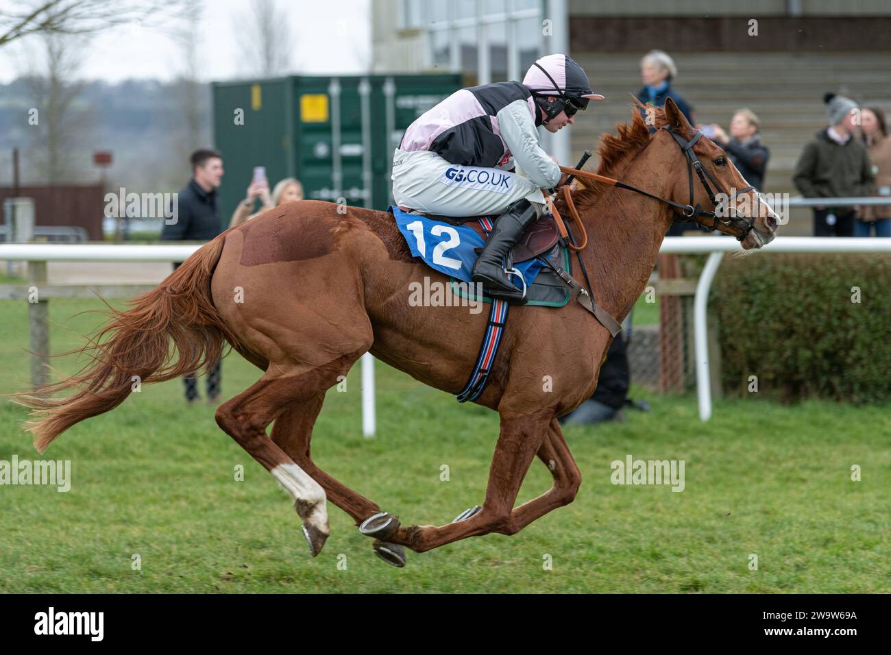 Cantering to the start hi-res stock photography and images - Alamy