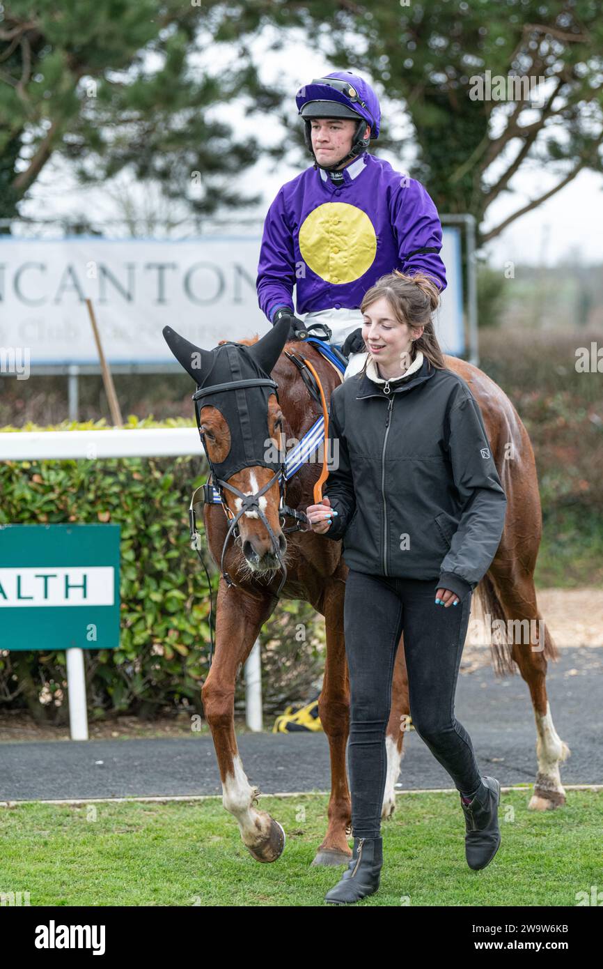 Aliomaana clearing the hurdles hi-res stock photography and images - Alamy