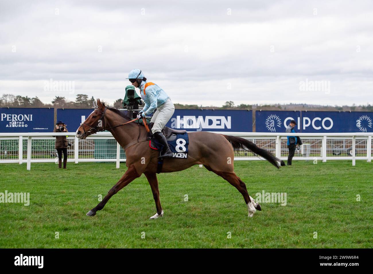 Ascot, UK. 23rd December, 2023. Horse Red Risk ridden by jockey Bryony ...
