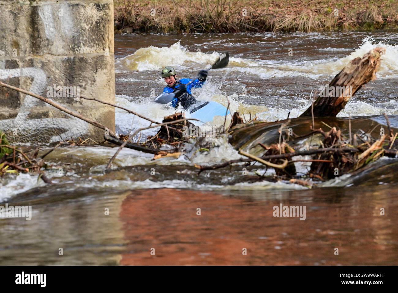 Cesky Krumlov, Czech Republic. 30th Dec, 2023. The level of the Vltava ...