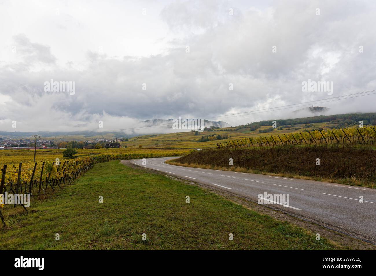Autumnal detailed view of the French town of Bergheim in Alsace, photos ...