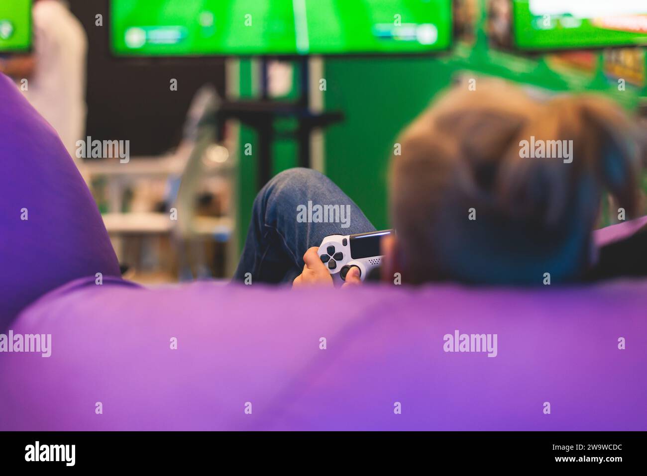 Process of playing video games, video game console with wireless ...