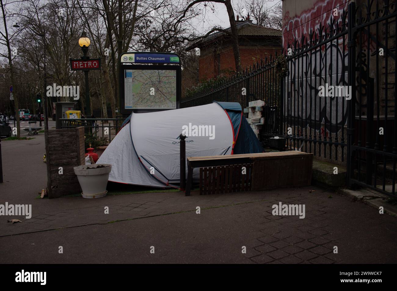 Homeless shelter: Buttes Chaumont, quechua tent on pavement, Buttes ...