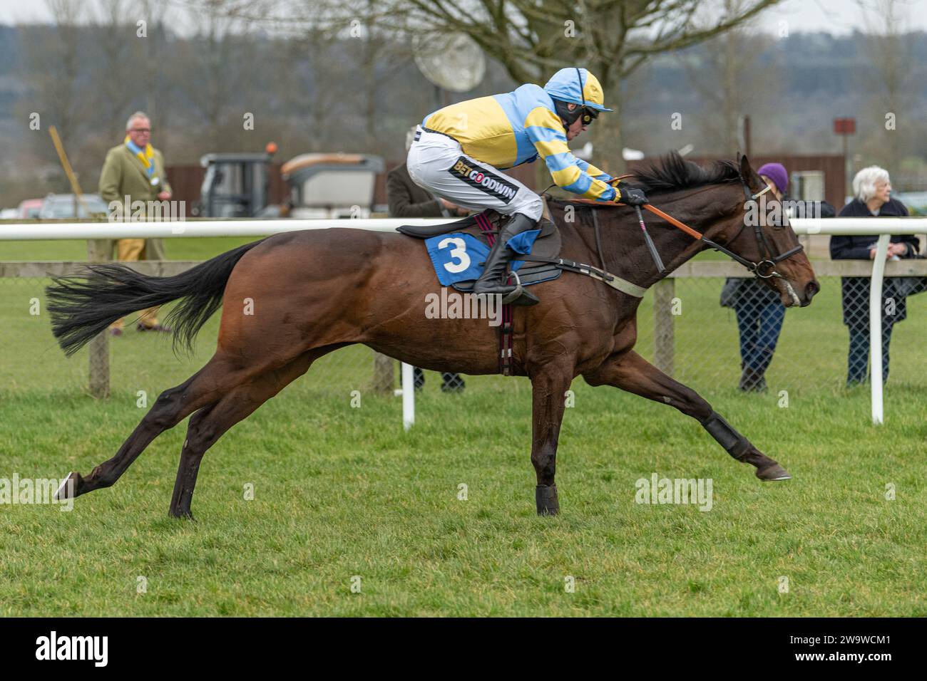 Alan king trained betterforeveryone hi-res stock photography and images ...