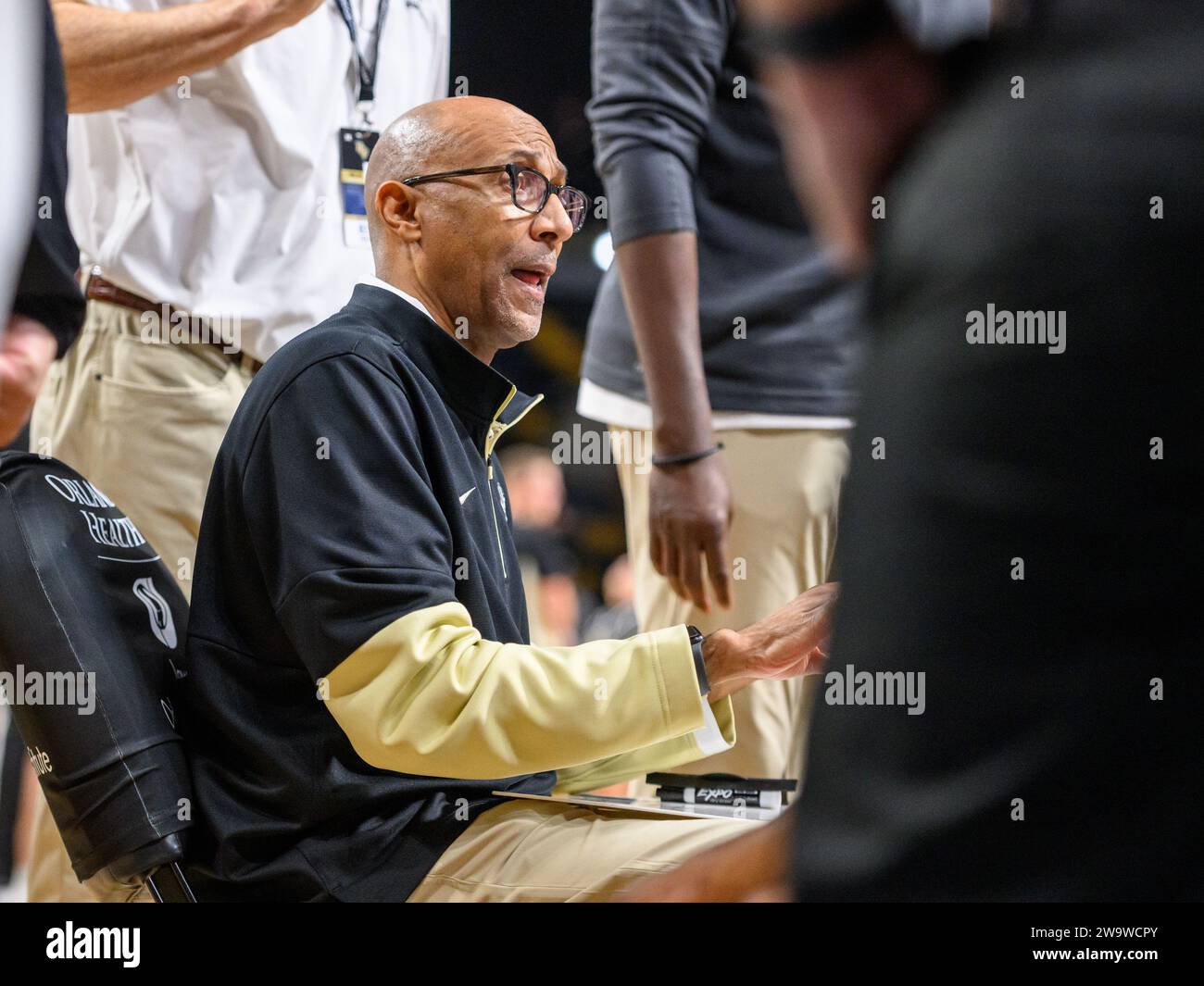 Orlando, FL, FL, USA. 29th Dec, 2023. UCF head coach Johnny Dawkins ...
