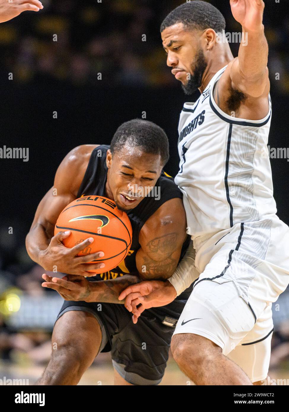 Orlando, FL, FL, USA. 29th Dec, 2023. Bethune-Cookman guard Dhashon ...