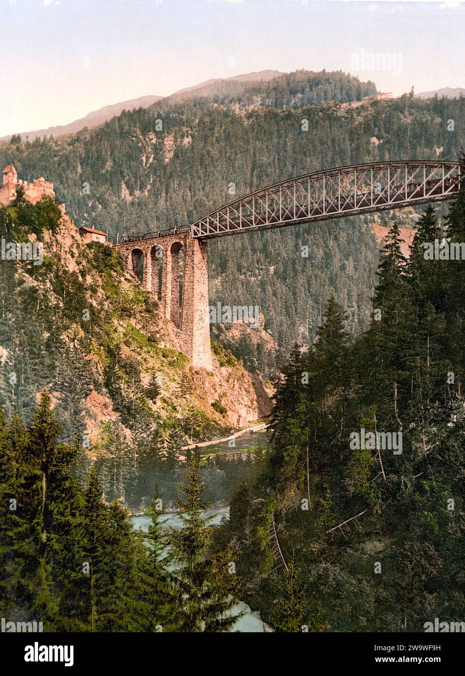 Arlbergbahn, Trisanna-Viadukt und Schloss Weisberg, Tirol, ehemals ...