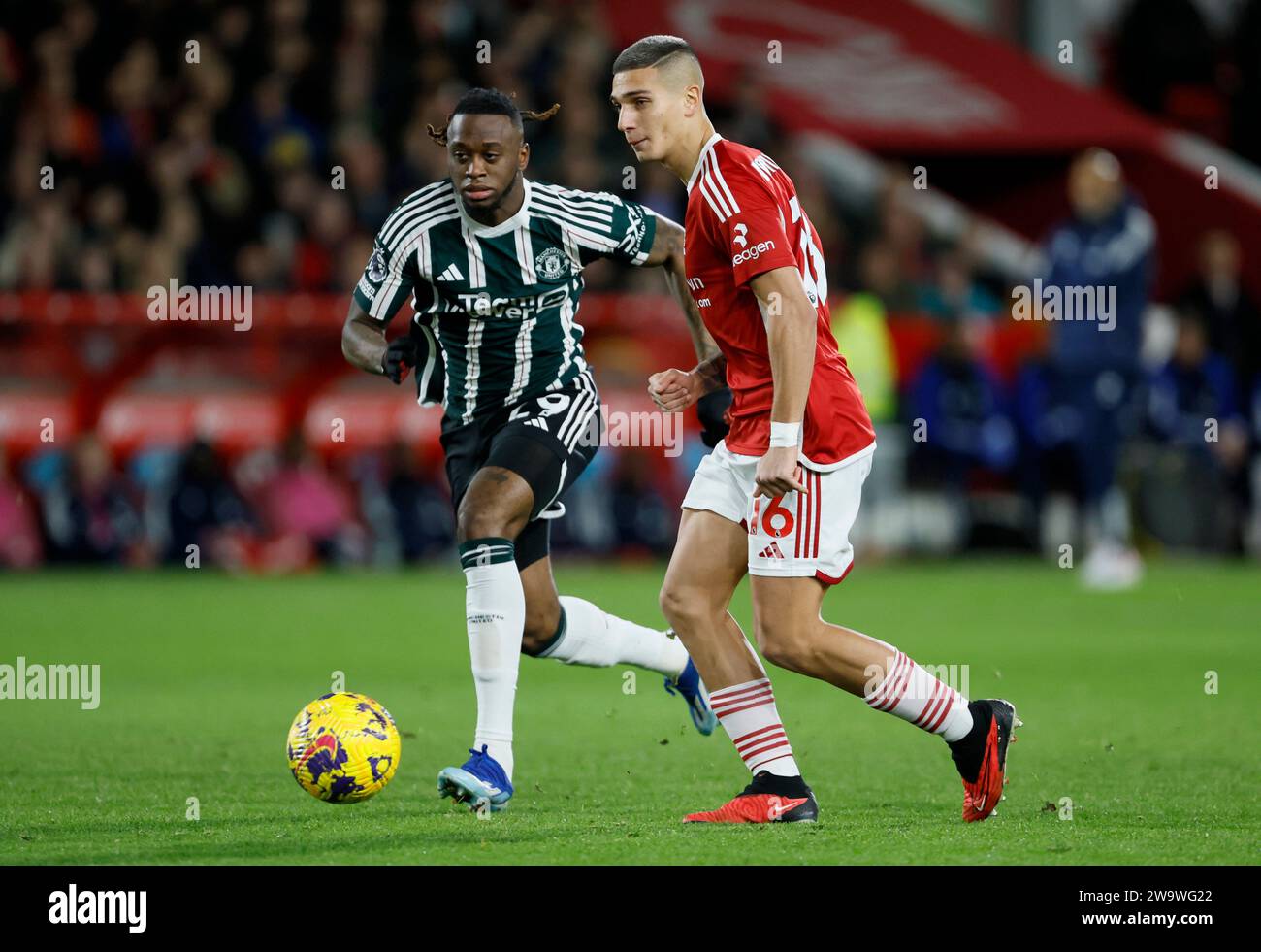 Manchester United's Aaron Wan-Bissaka (left) and Nottingham Forest's ...