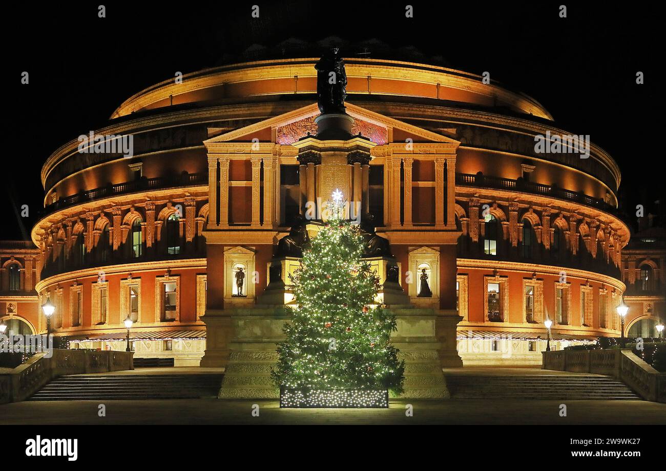 The Royal Albert Hall with Christmas Tree, Illuminated at night Stock ...