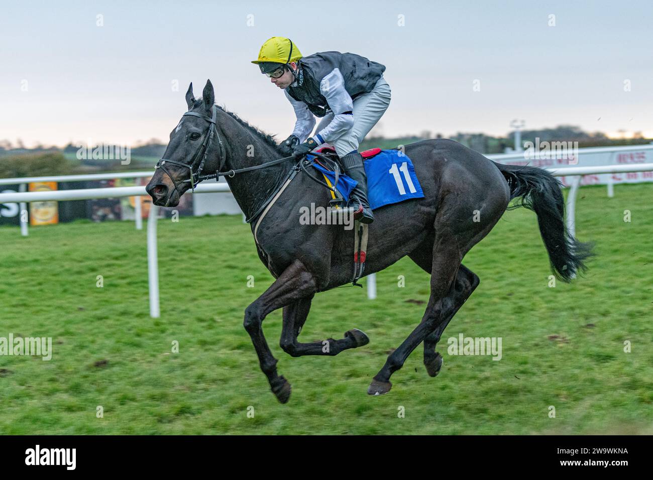 Eddie edge riding jumping jupiter hi-res stock photography and images ...